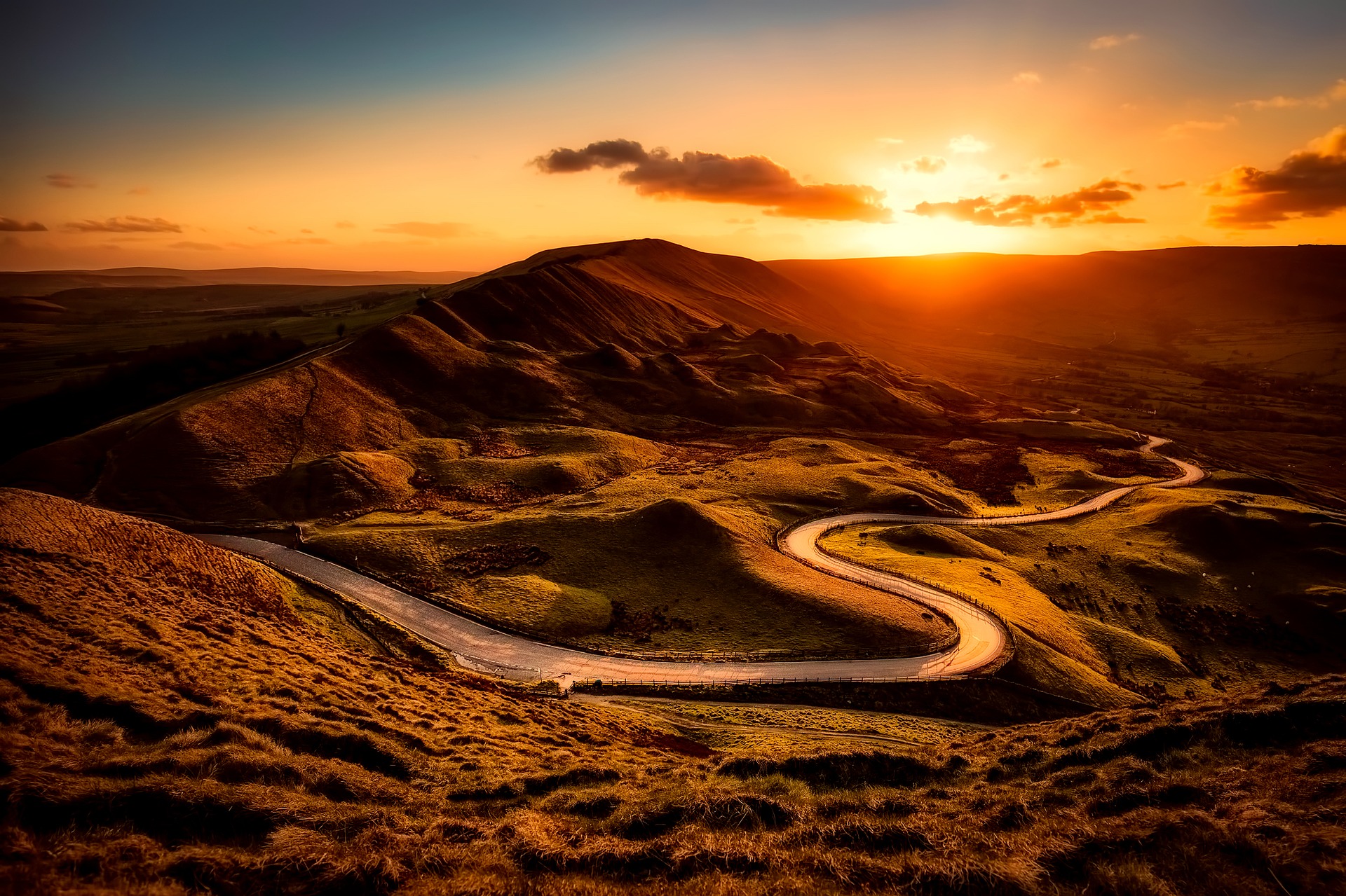 UK's 7 Best Driving Roads For Supercars - Supercar Hire